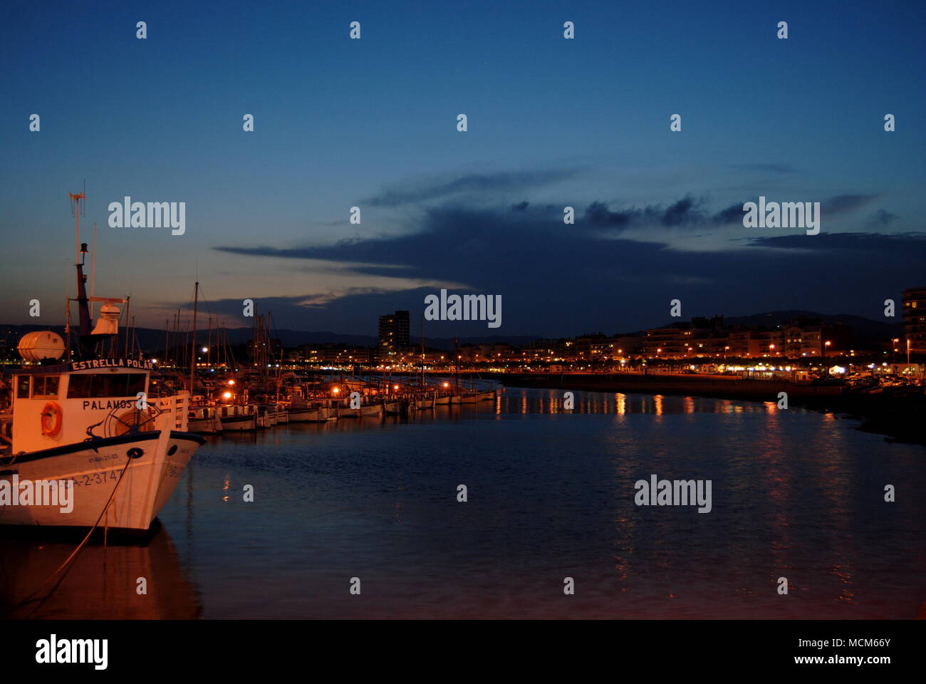 Quiet sunset hi-res stock photography and images - Alamy