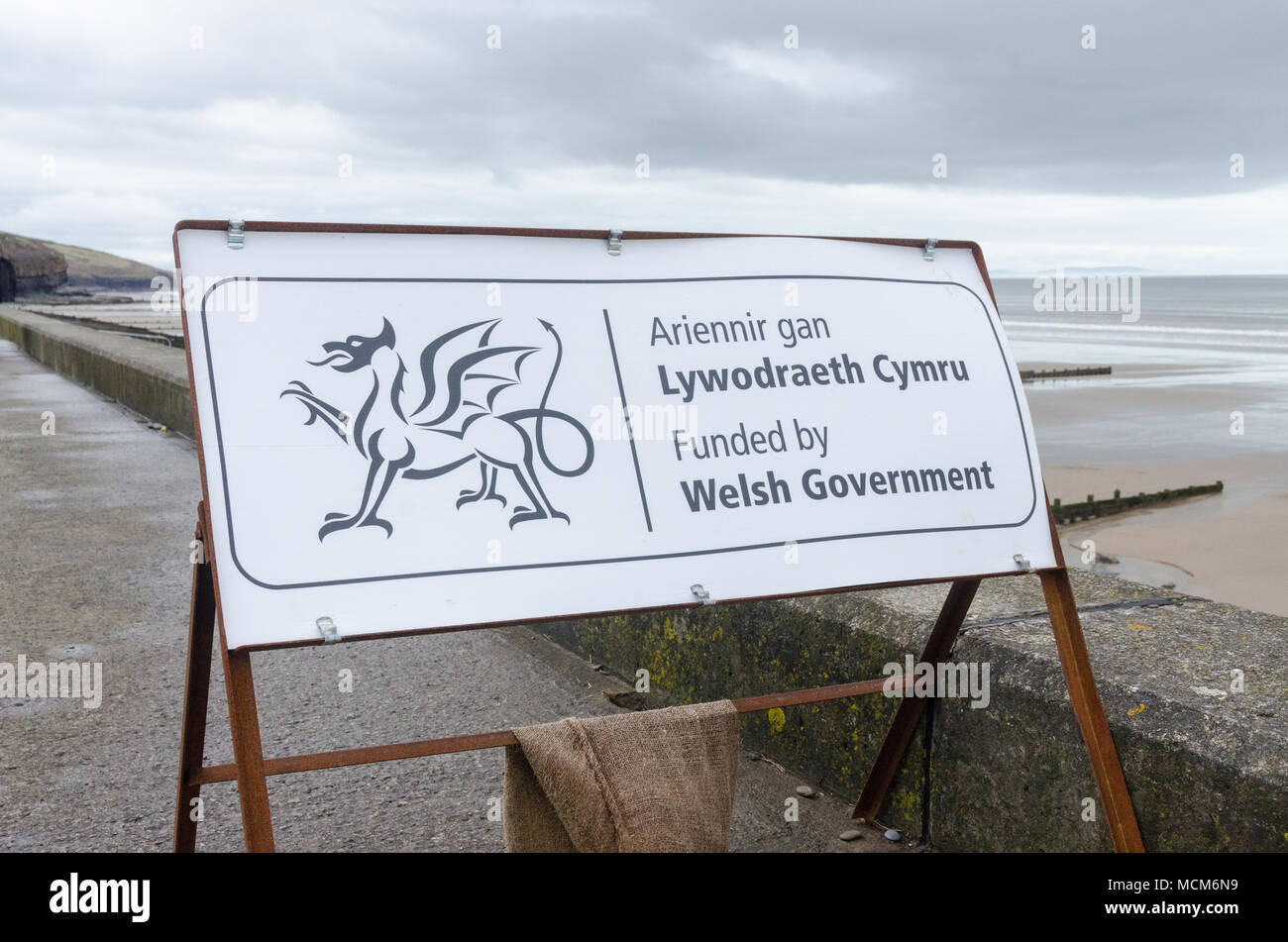 Funded by welsh government sign hi-res stock photography and images - Alamy