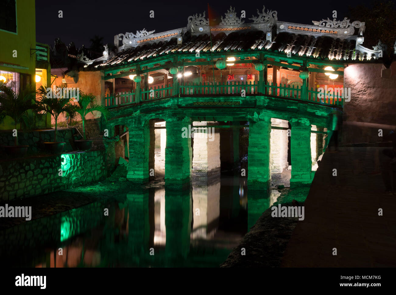 The Japanese Covered Bridge (Chua Cau) at night in Hoi An, Quang Nam ...