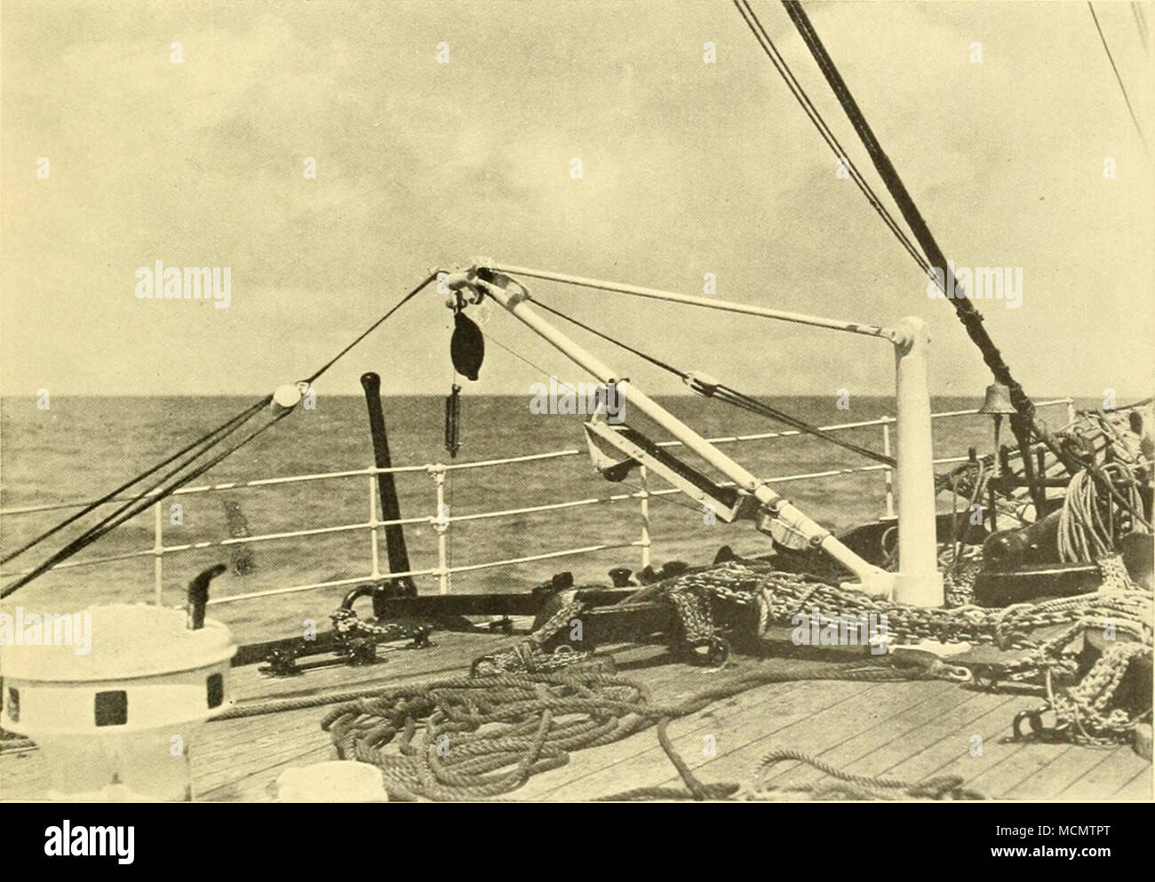 . E. n. Marshall phot. Fig. 2. R.R.S. 'Discovery'. View on forecastle ...