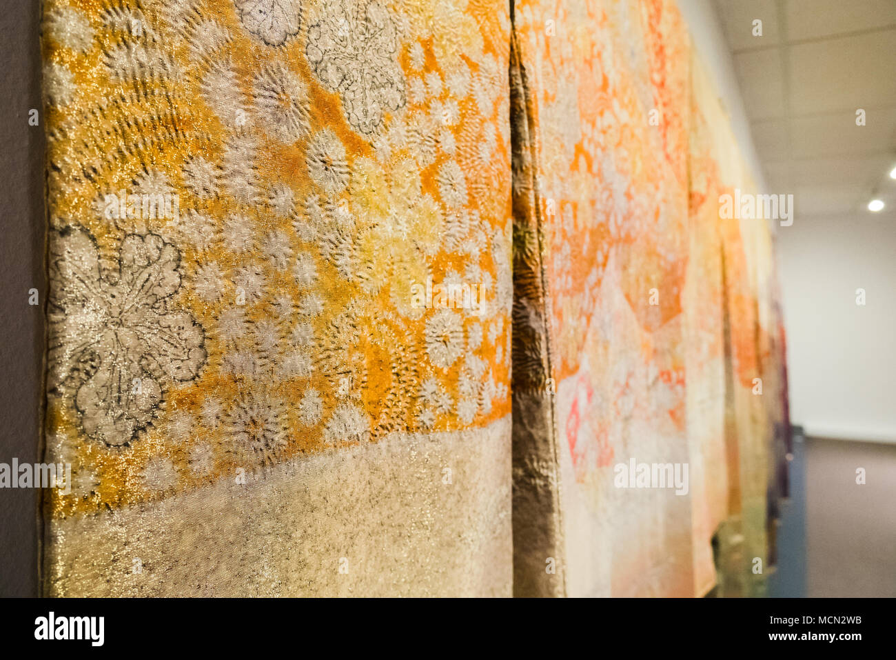 Japanese fabric hi-res stock photography and images - Alamy