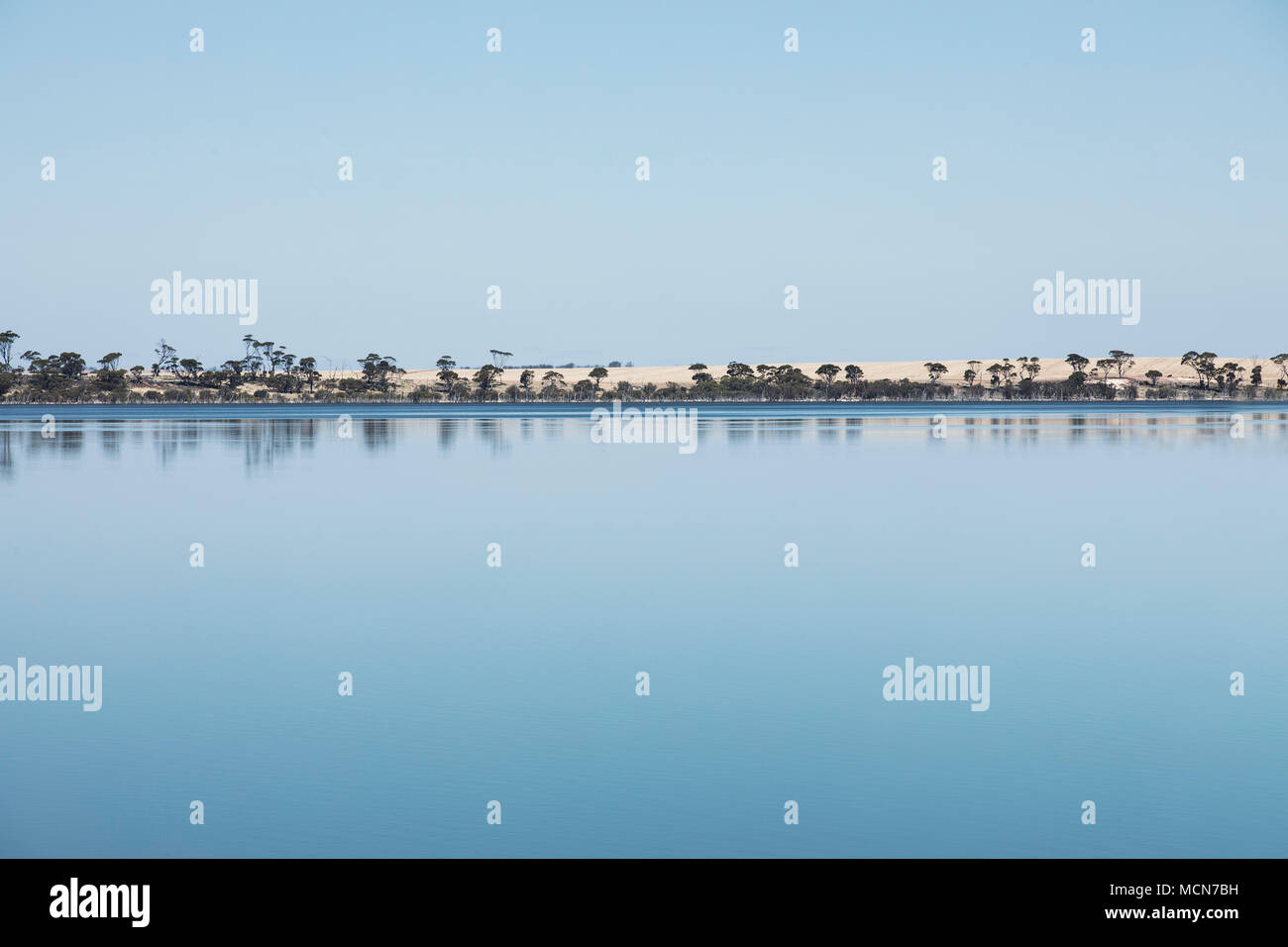 Dumbleyung Lake, Western Australia, location of Donald Campbell's water ...