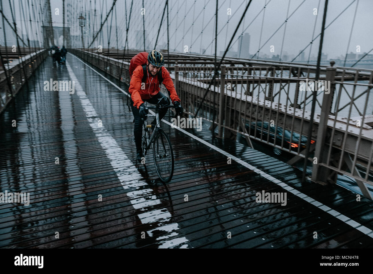 rainy day on Brooklyn Bridge Stock Photo - Alamy