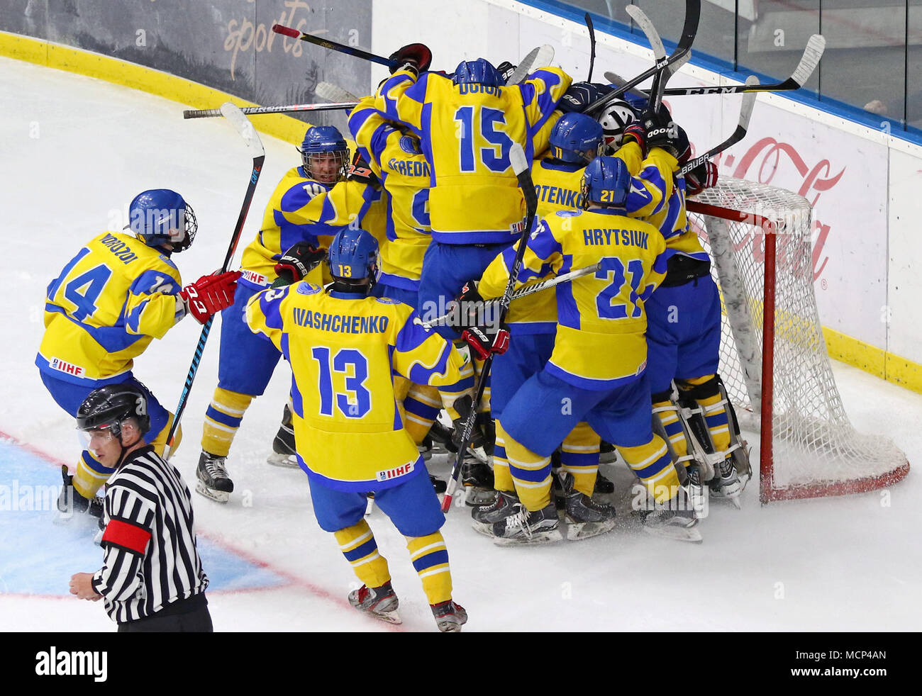 Team hug victory hi-res stock photography and images - Alamy