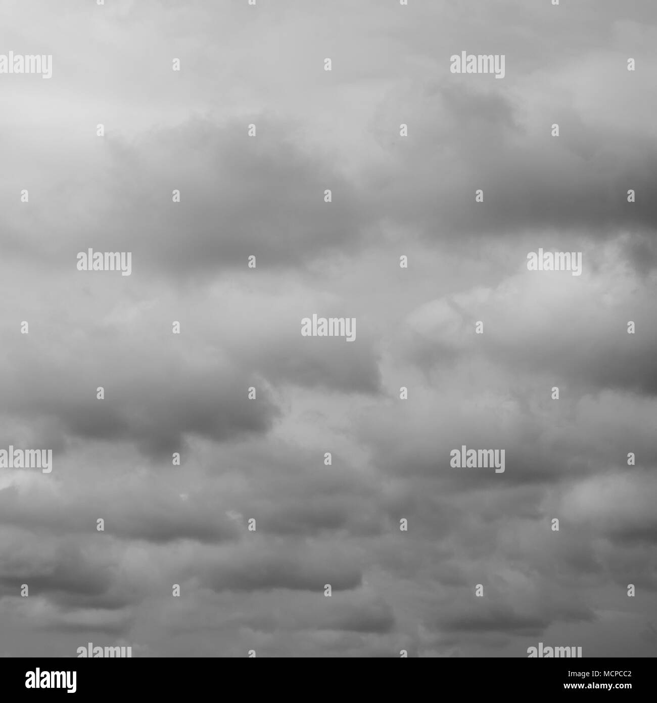 Overcast sky background hi-res stock photography and images - Alamy