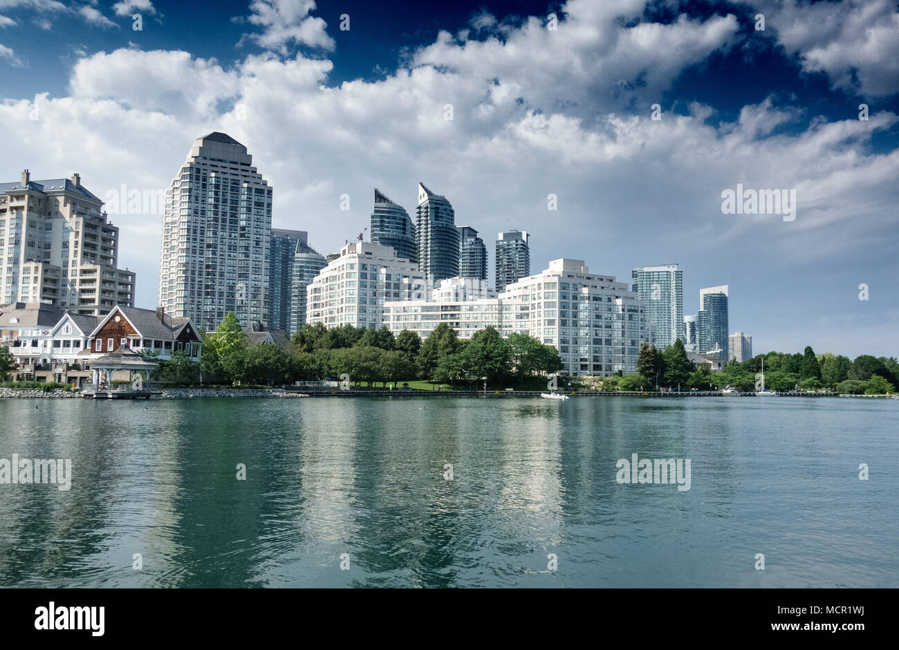 Scenic view of lake and city skyline, Toronto, Canada Stock Photo - Alamy