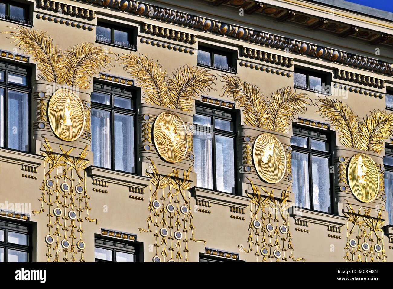 Secession house vienna hi-res stock photography and images - Alamy