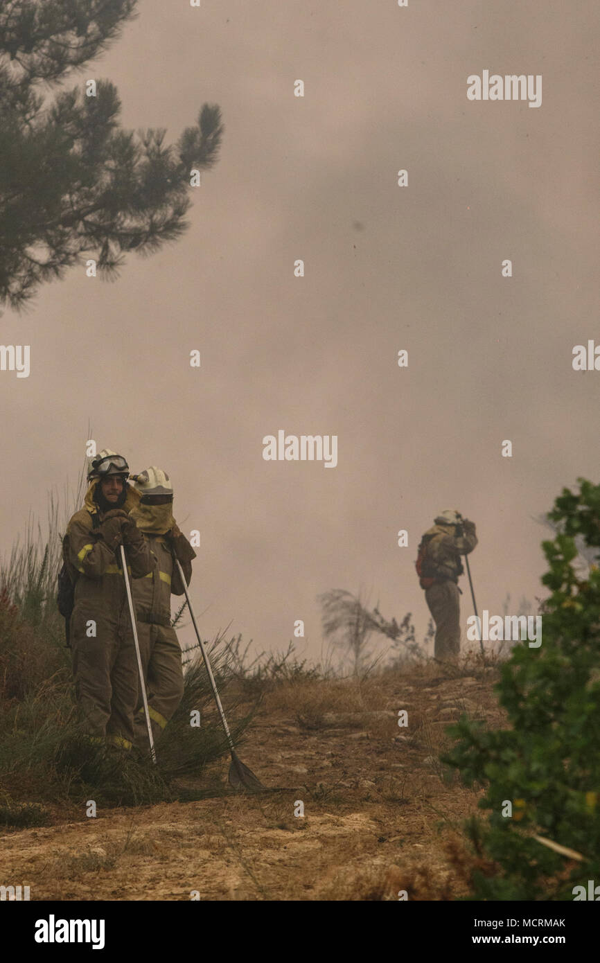Spain firefighters hi-res stock photography and images - Alamy