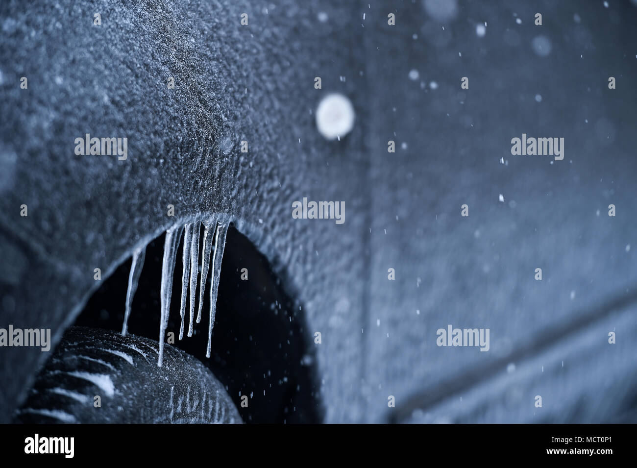 Car covered in ice during freezing rain phenomenon Stock Photo - Alamy