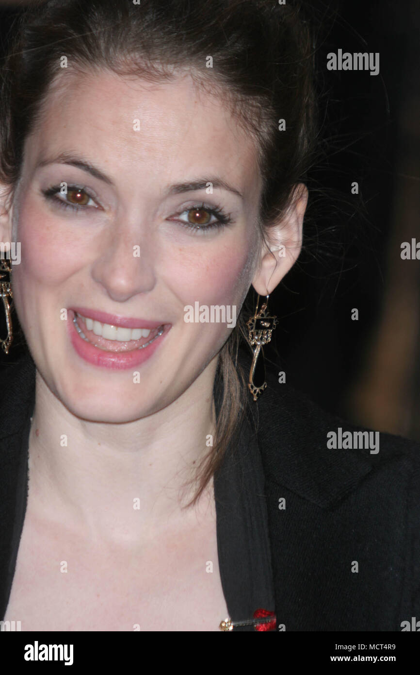 WINONA RYDER 2006 Photo By John Barrett/PHOTOlink.net Stock Photo - Alamy