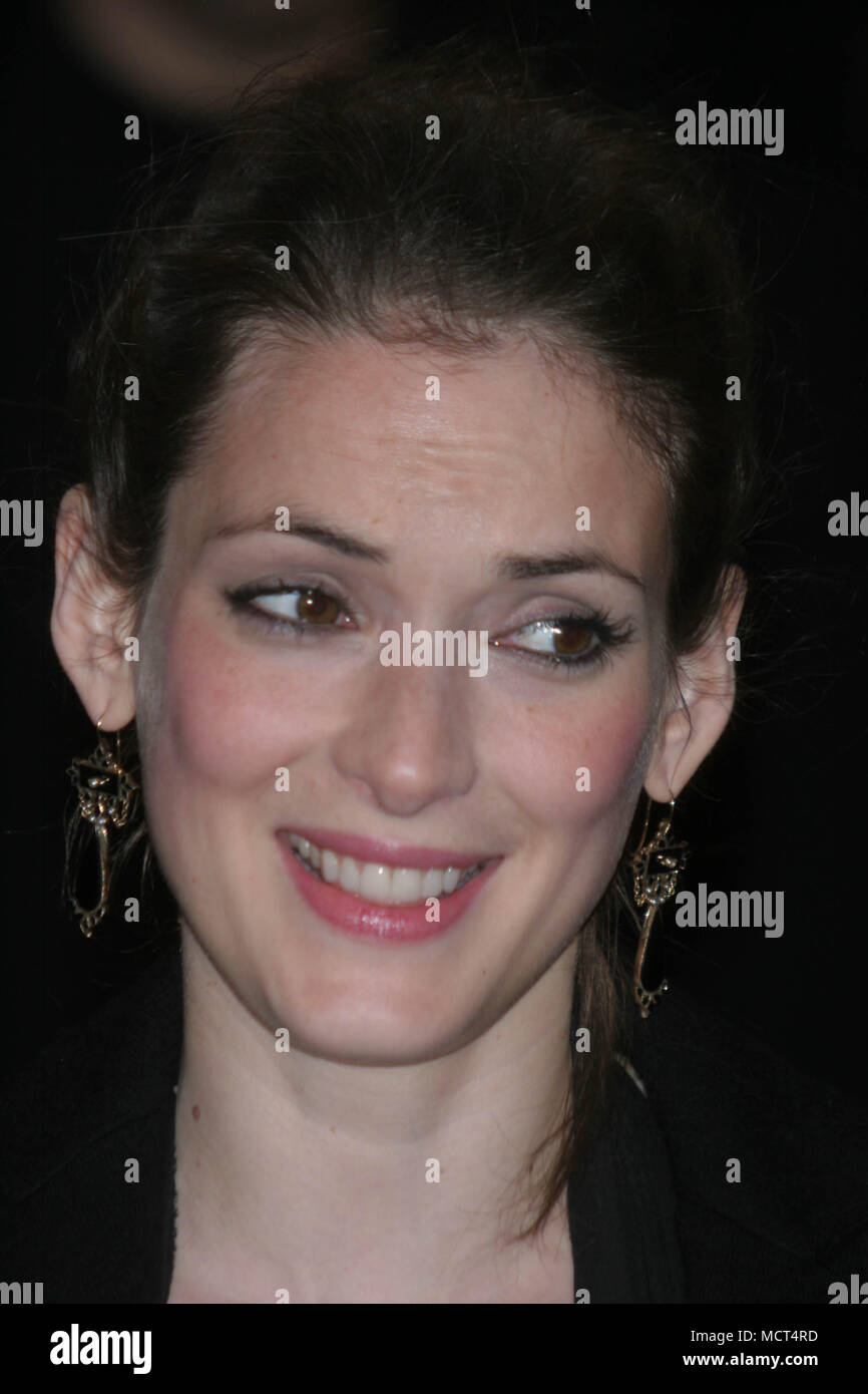 WINONA RYDER 2006 Photo By John Barrett/PHOTOlink.net Stock Photo - Alamy