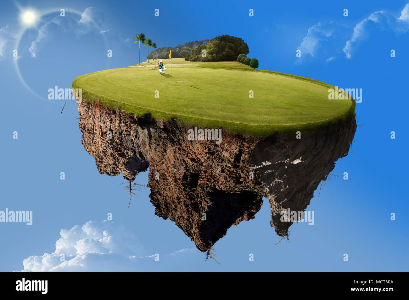 Female golfer in action hi-res stock photography and images - Alamy