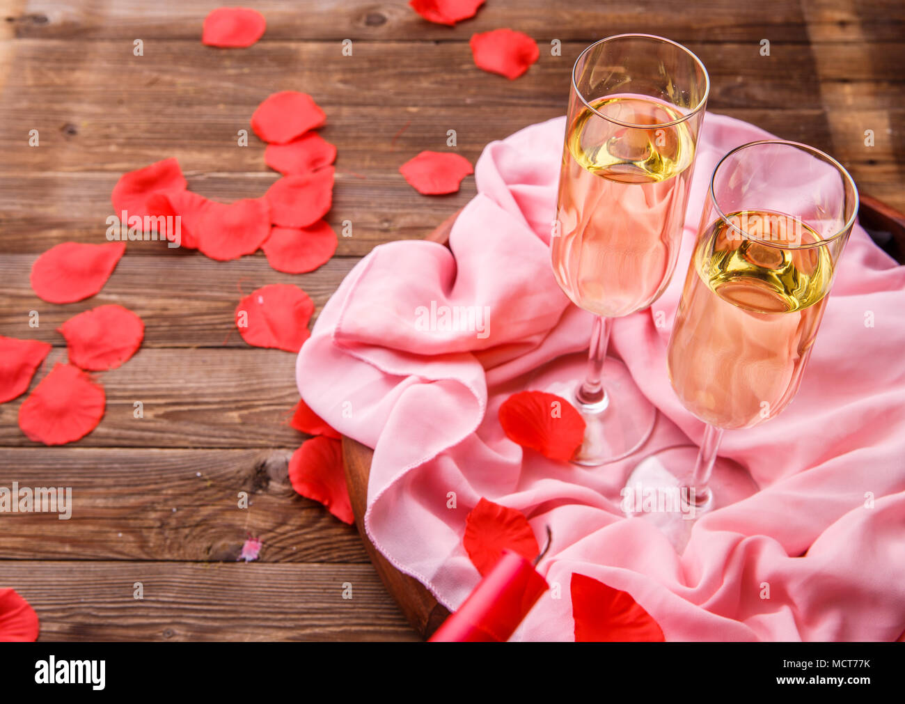 Red rose diner hi-res stock photography and images - Alamy