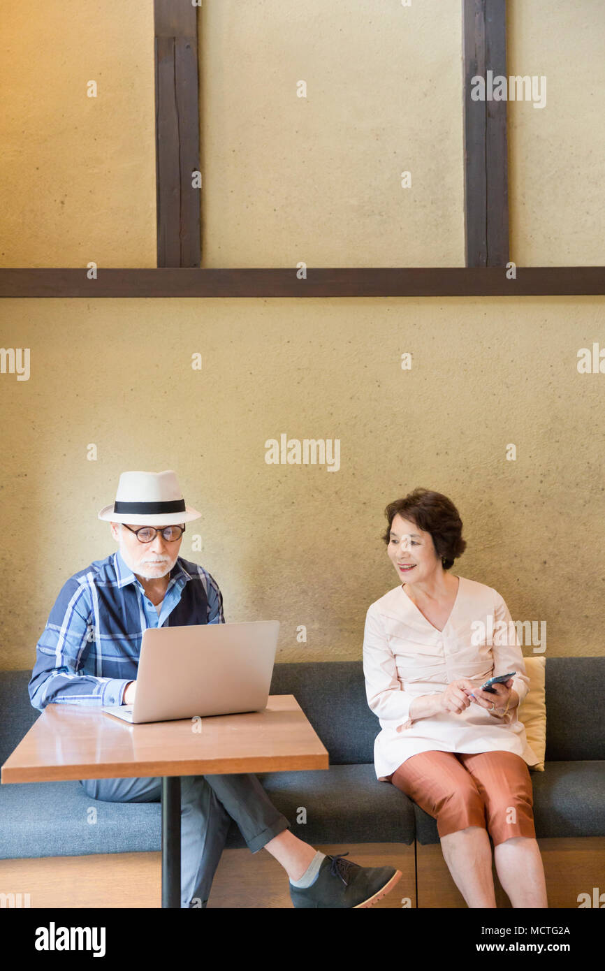 Collecting information hi-res stock photography and images - Alamy