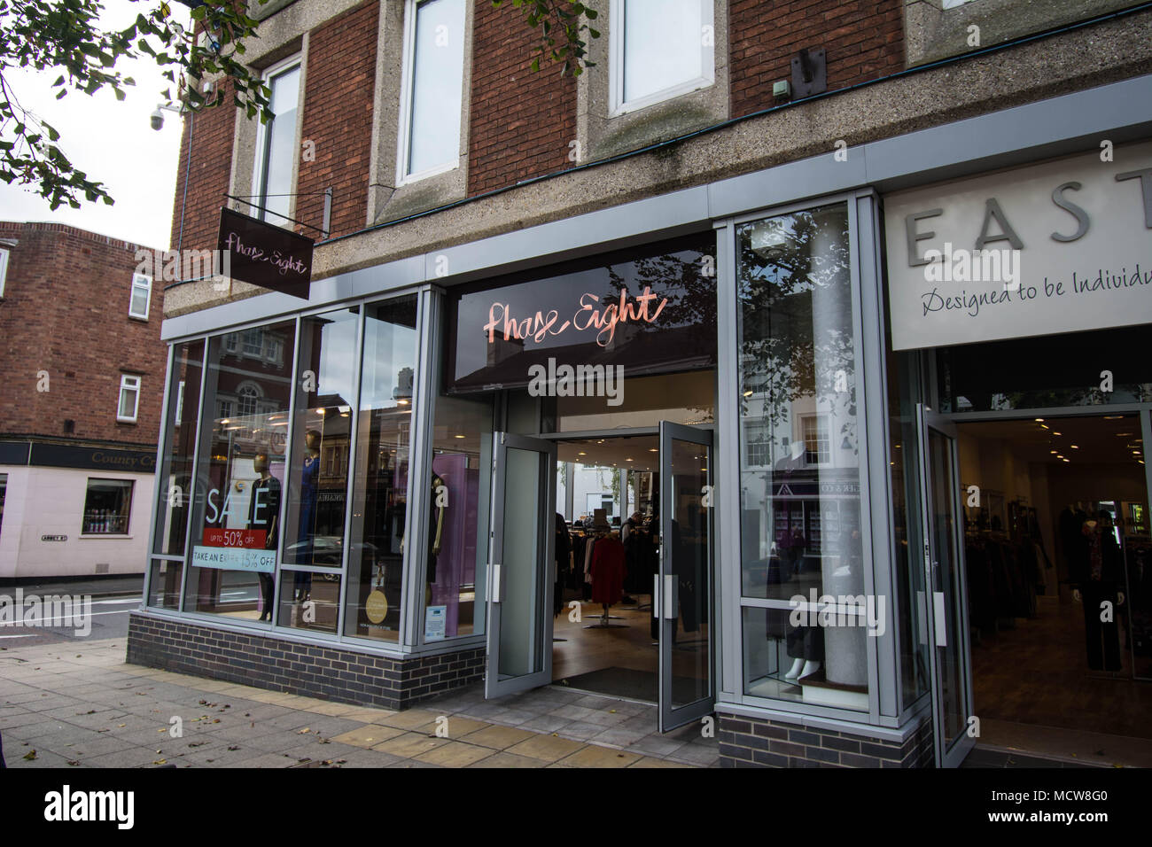 Market harborough street shops hi-res stock photography and images - Alamy