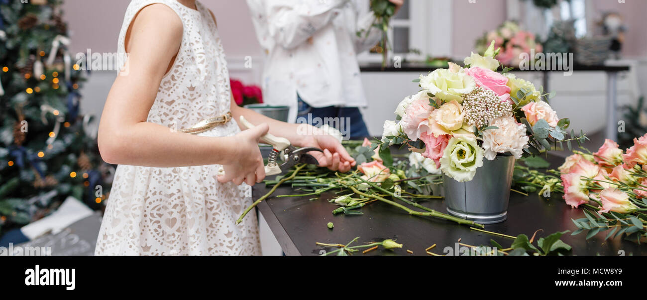 Master class on making bouquets for kids. Spring bouquet in metal ...