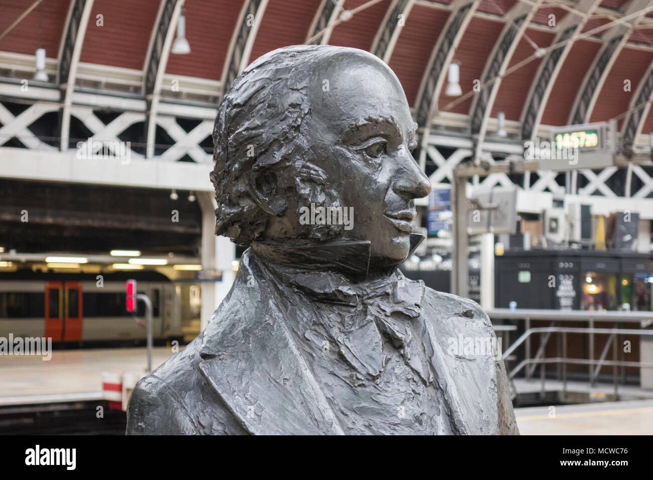 Brunel statue by john doubleday hi-res stock photography and images - Alamy