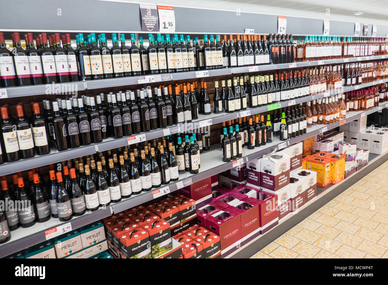 Lidl france hi-res stock photography and images - Alamy