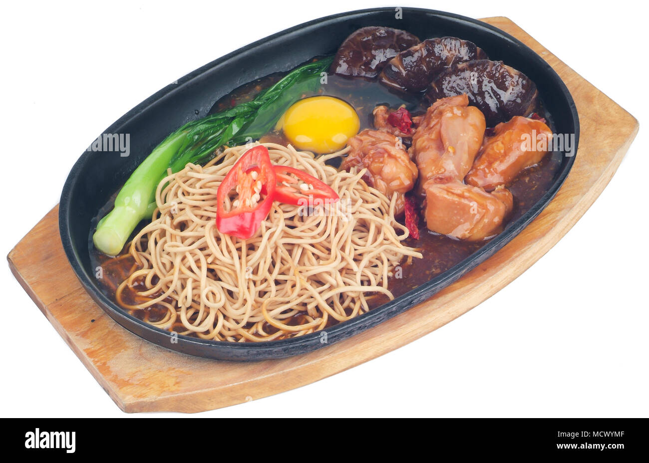 chinese food, sizzling crispy noodle - malaysian food Stock Photo - Alamy