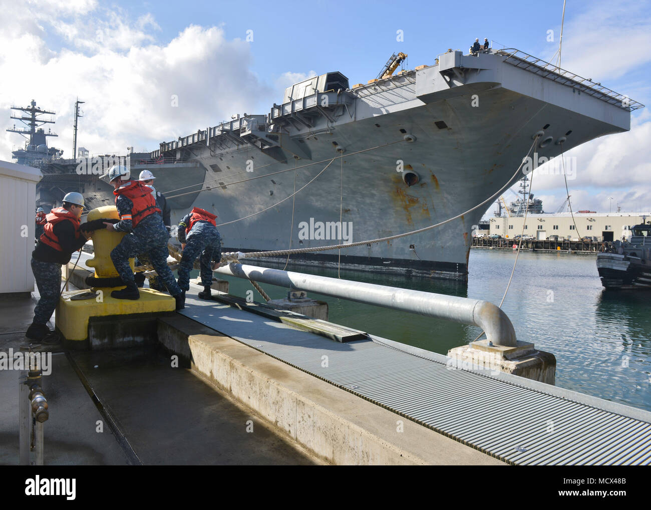 Puget sound naval ship yards hi-res stock photography and images - Alamy