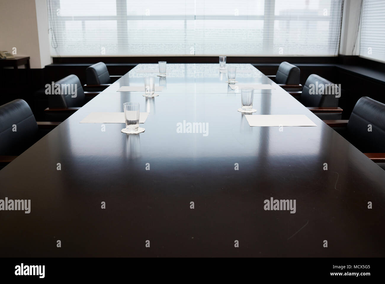 Refraction room hi-res stock photography and images - Alamy