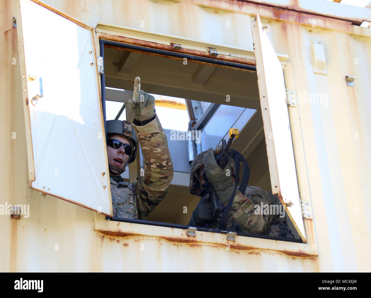 Oregon Army National Guard Soldiers with 2nd Battalion, 162nd Infantry ...