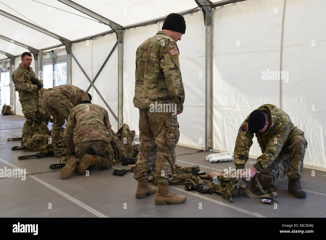 7th parachute regiment royal horse artillery hi-res stock photography ...