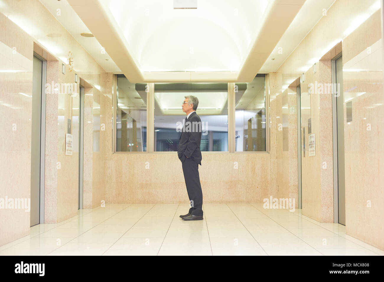 Waiting for lift off hi-res stock photography and images - Alamy