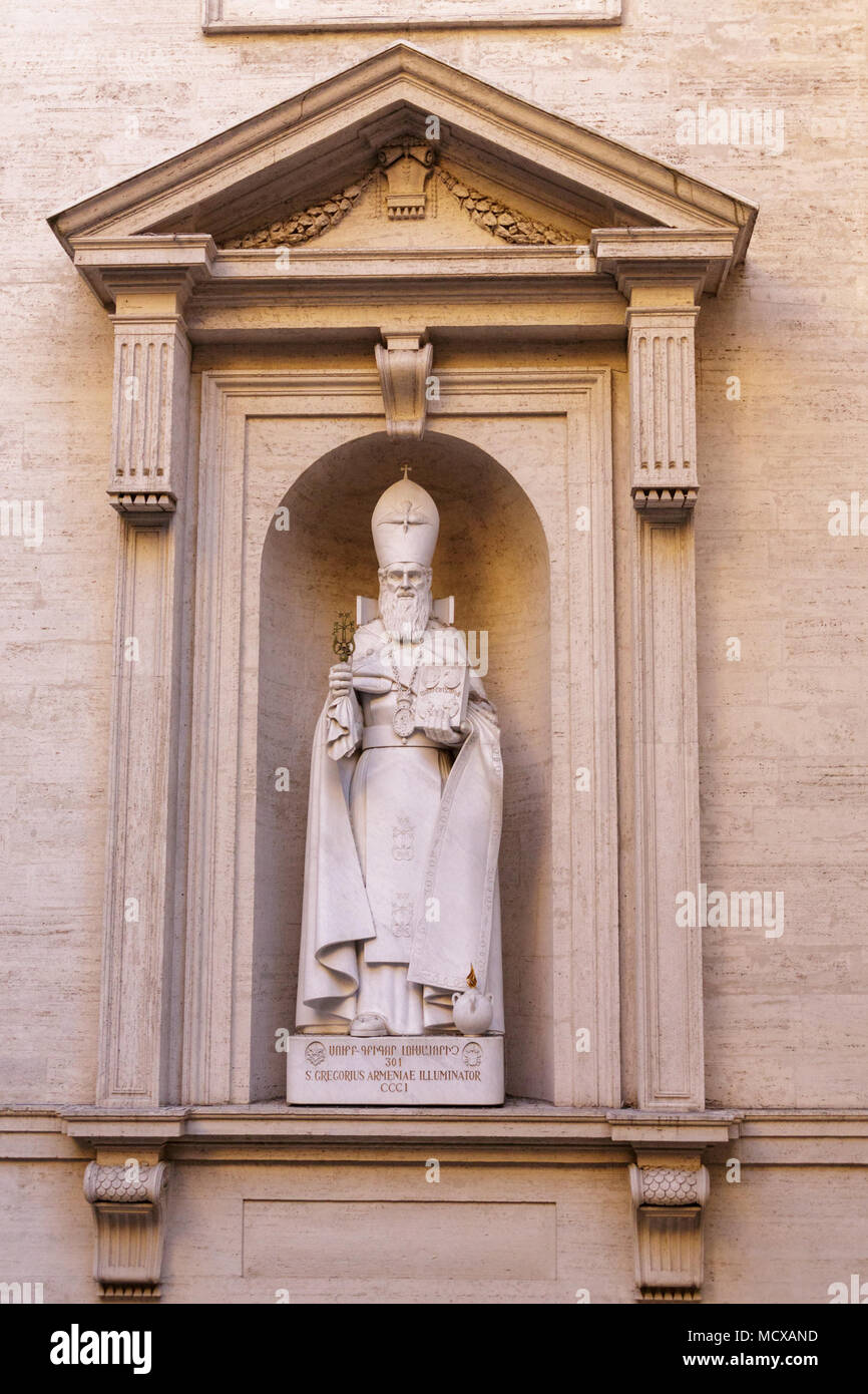 Old Statue of Pope on Exterior of Saint Peters Stock Photo - Alamy