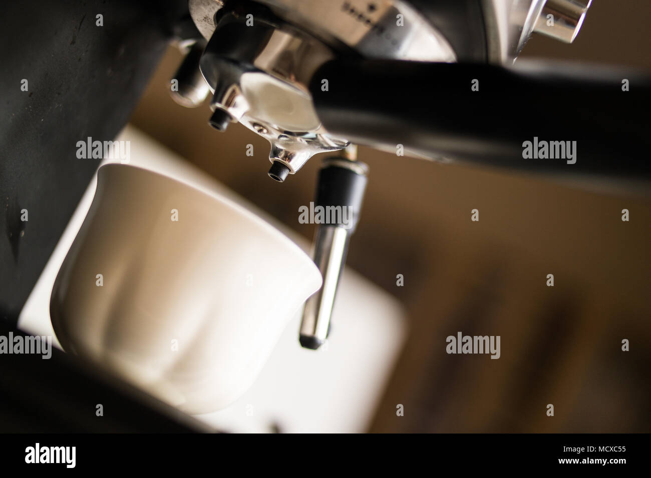 Closeup shot hand pouring coffee hi-res stock photography and images ...