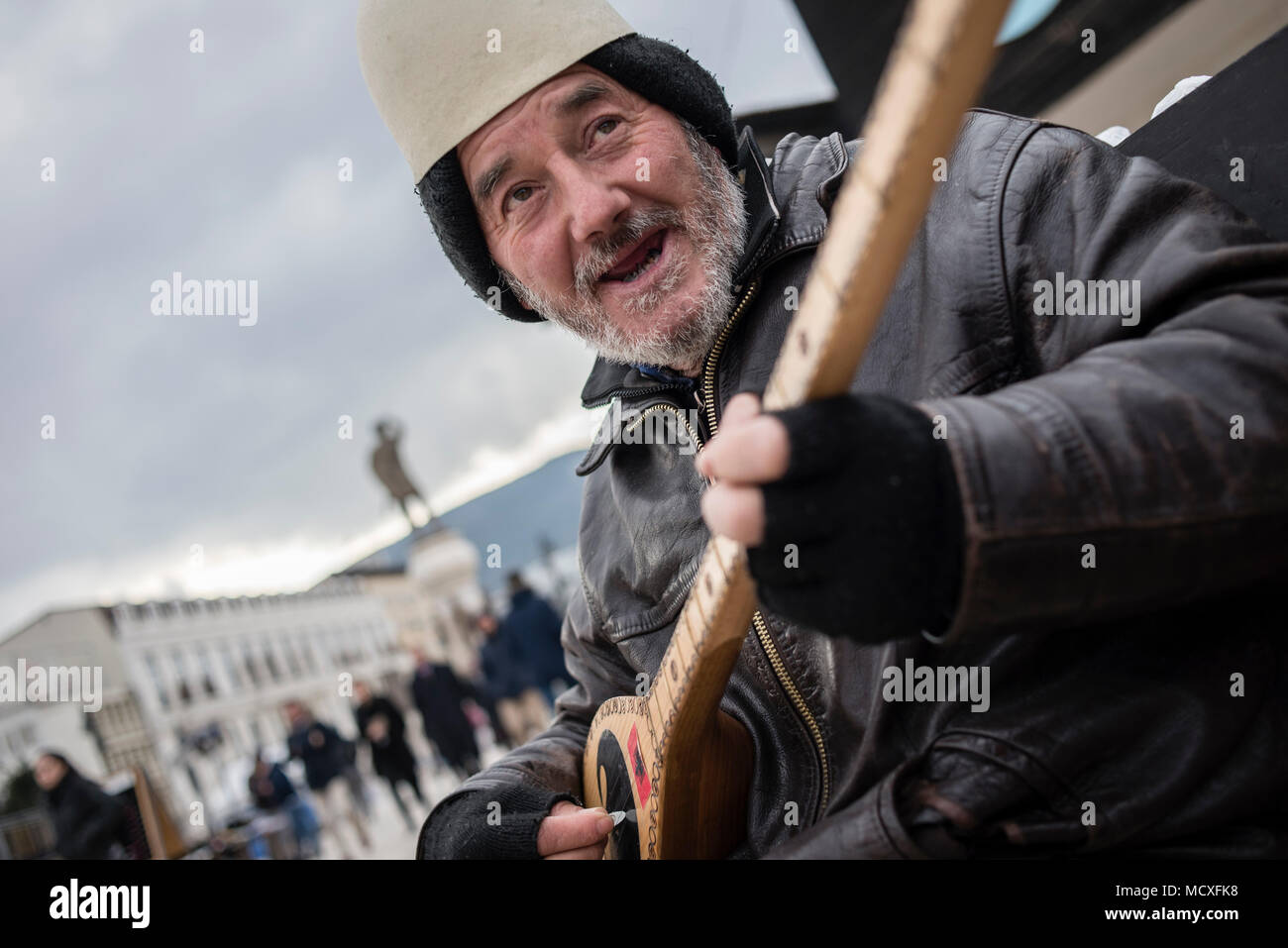 Macedonian musical instruments hi-res stock photography and images - Alamy