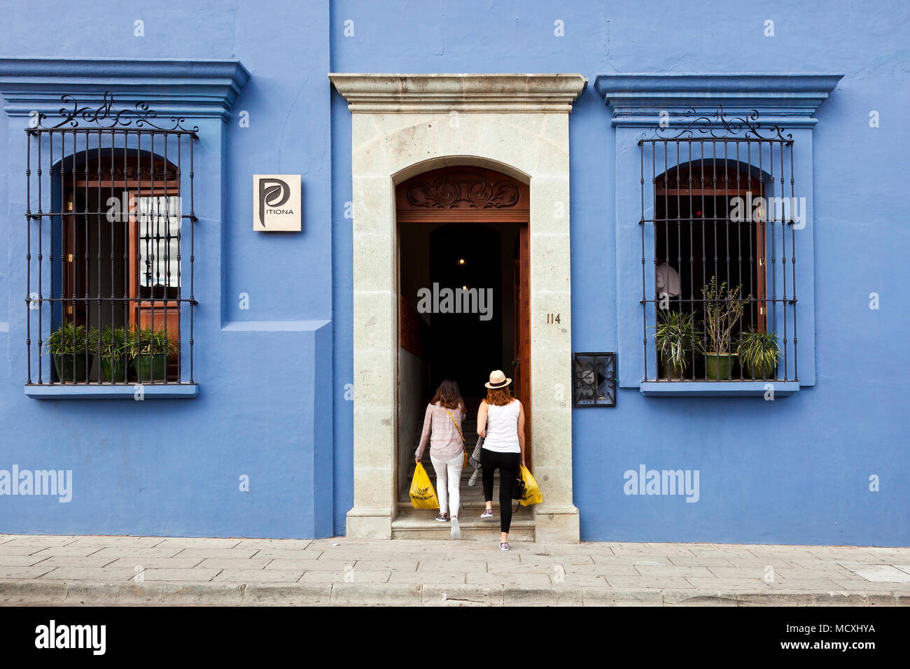 Diners enter Pitiona Oaxaca City, Mexico Stock Photo - Alamy