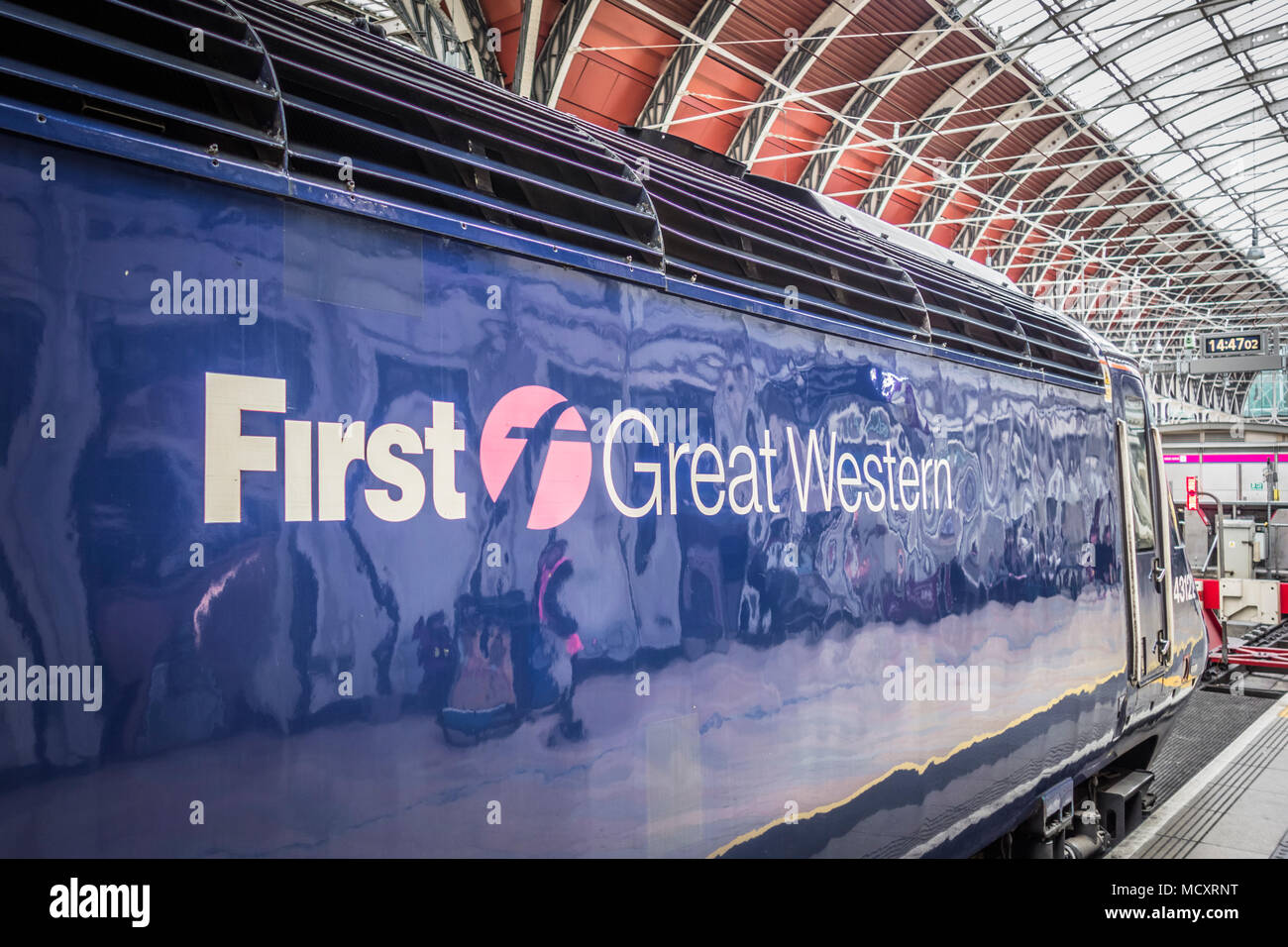 Praed street station hi-res stock photography and images - Alamy