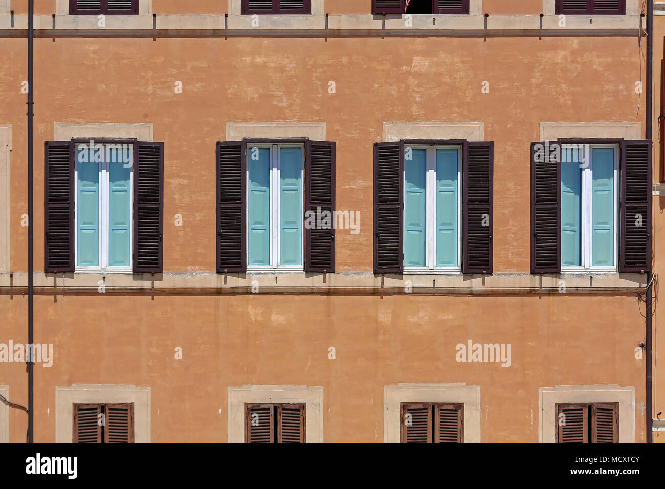 Four window hi-res stock photography and images - Alamy