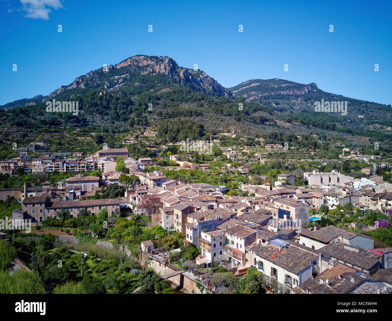 Old town, Sóller, mountains in the back, Serra de Tramuntana, Majorca ...