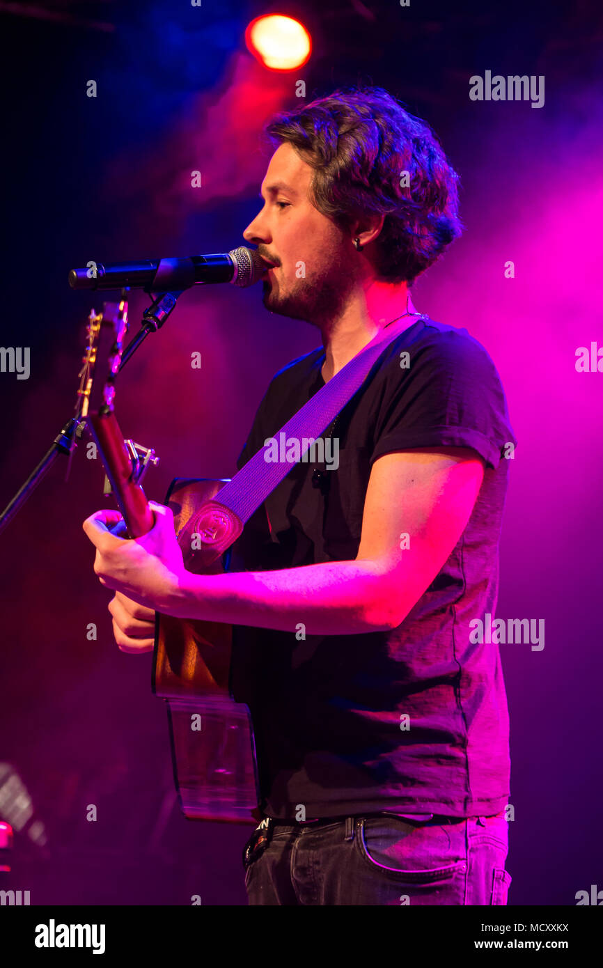The young German singer and songwriter Benne live at Kofmehl Solothurn ...