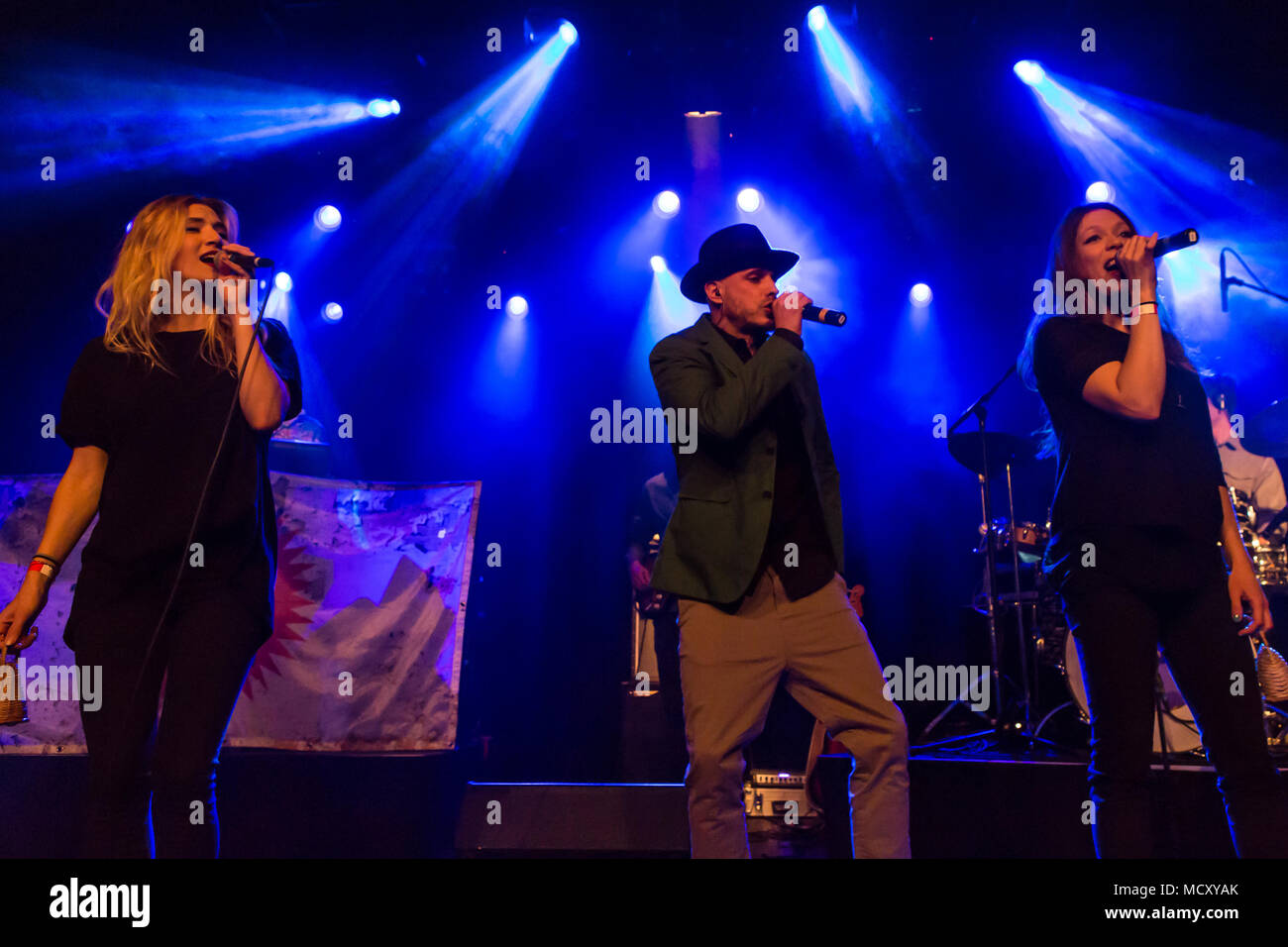 Dodo singer hi-res stock photography and images - Alamy