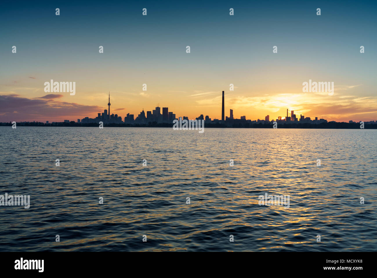 Scenic view of Lake Ontario and city skyline, Toronto, Canada Stock ...