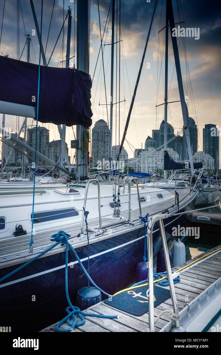 Moored boats and city skyline, Toronto, Canada Stock Photo - Alamy