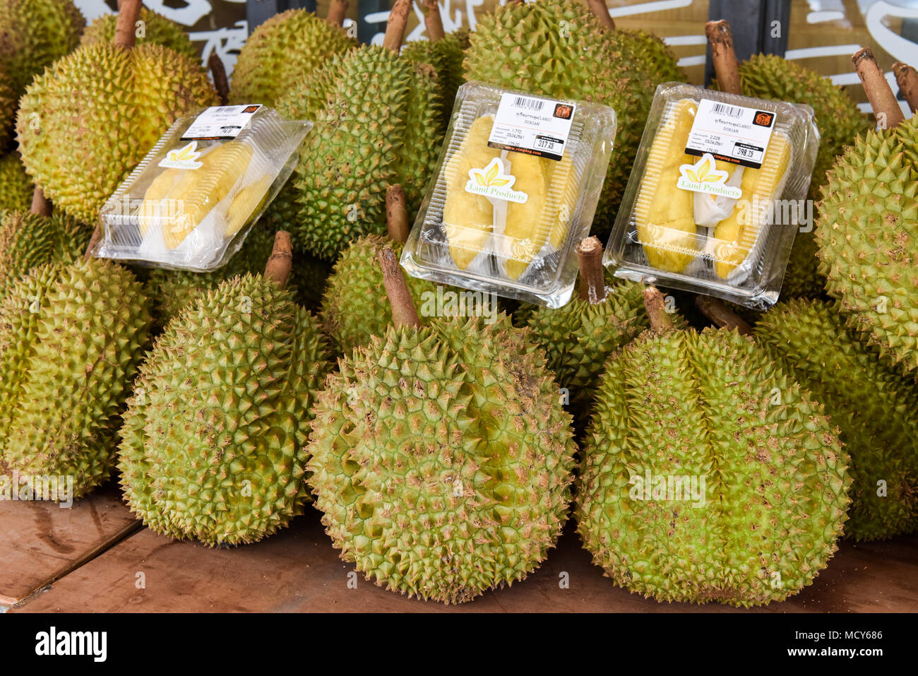 Stinky fruit hi-res stock photography and images - Alamy