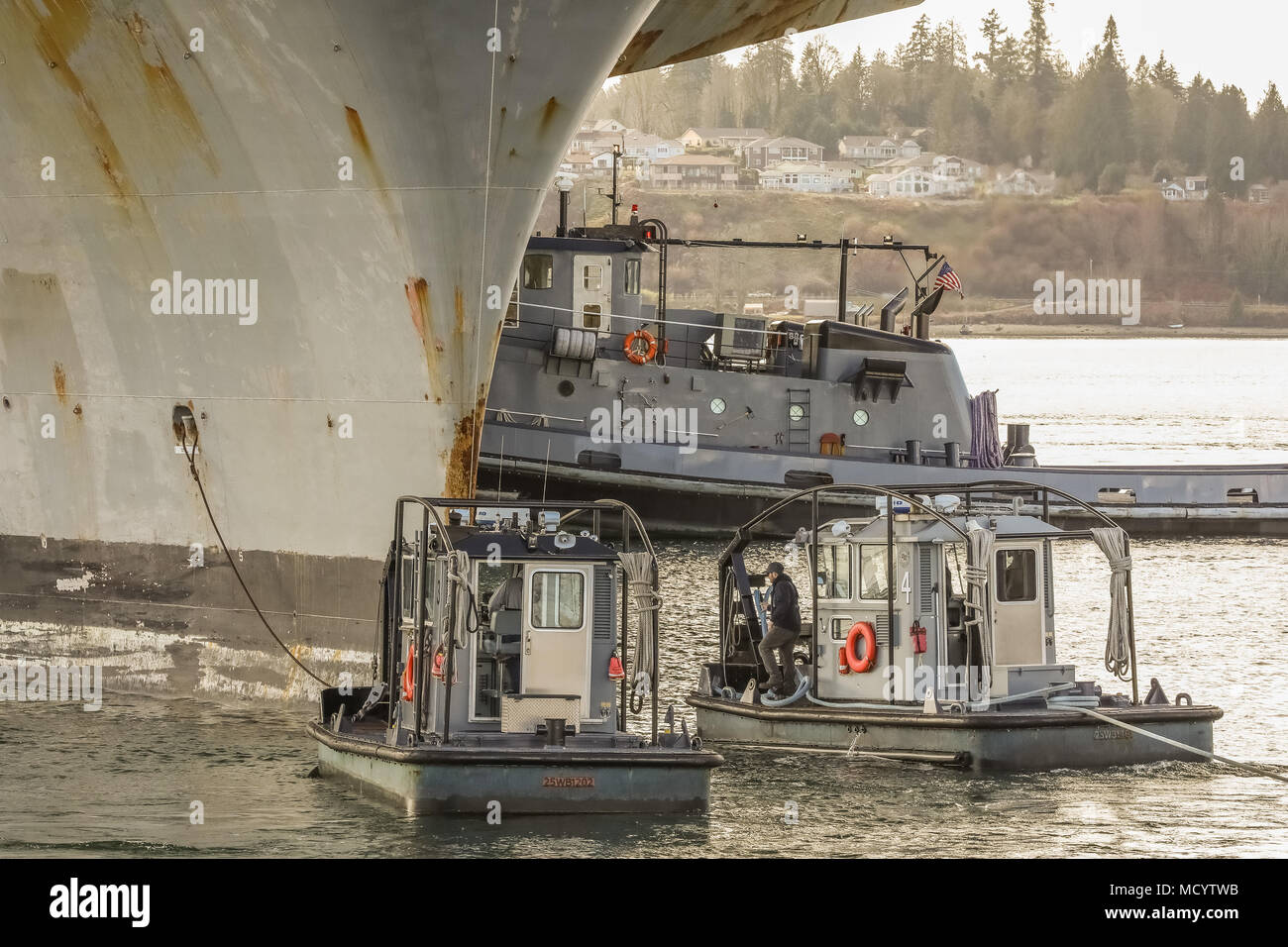 Ship drydock waterfront hi-res stock photography and images - Alamy