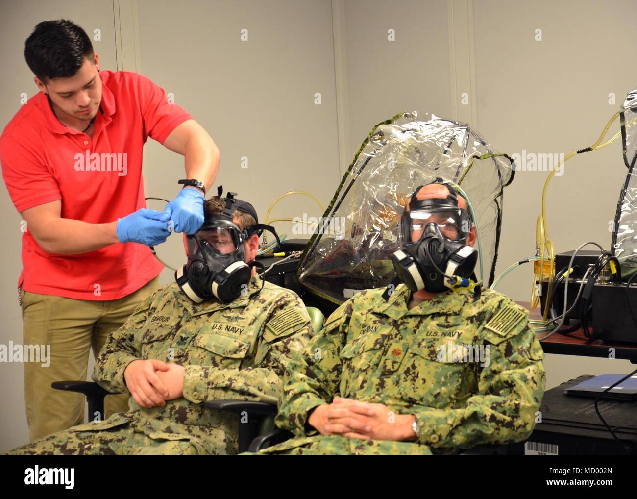 180301-N-AT856-026 WILLIAMSBURG, Va (March 2, 2018) - Members of Navy ...