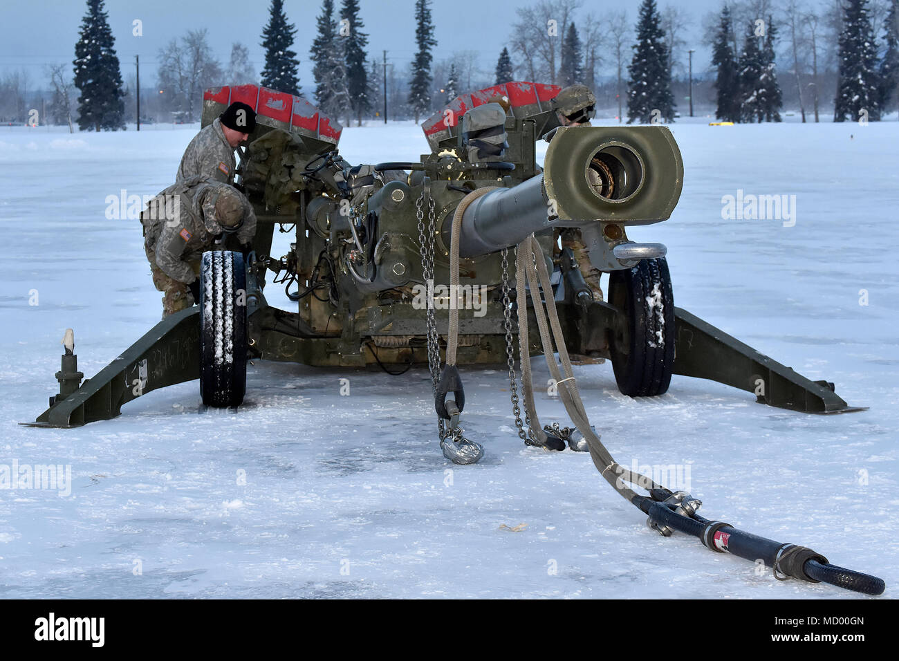 Soldiers from B Battery, 2nd Battalion, 8th Field Artillery Regiment ...