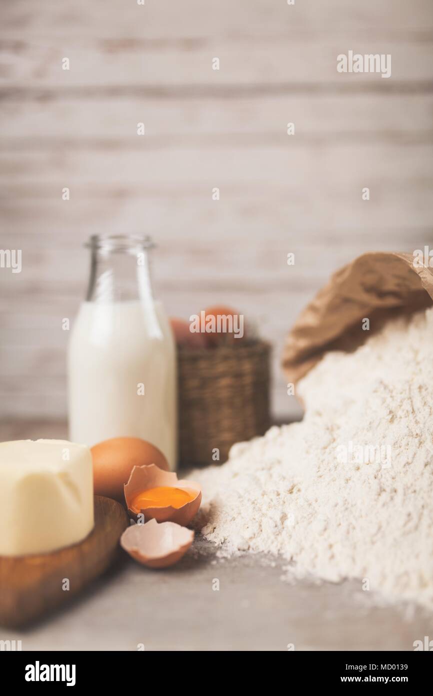 Basic baking ingredients Stock Photo - Alamy