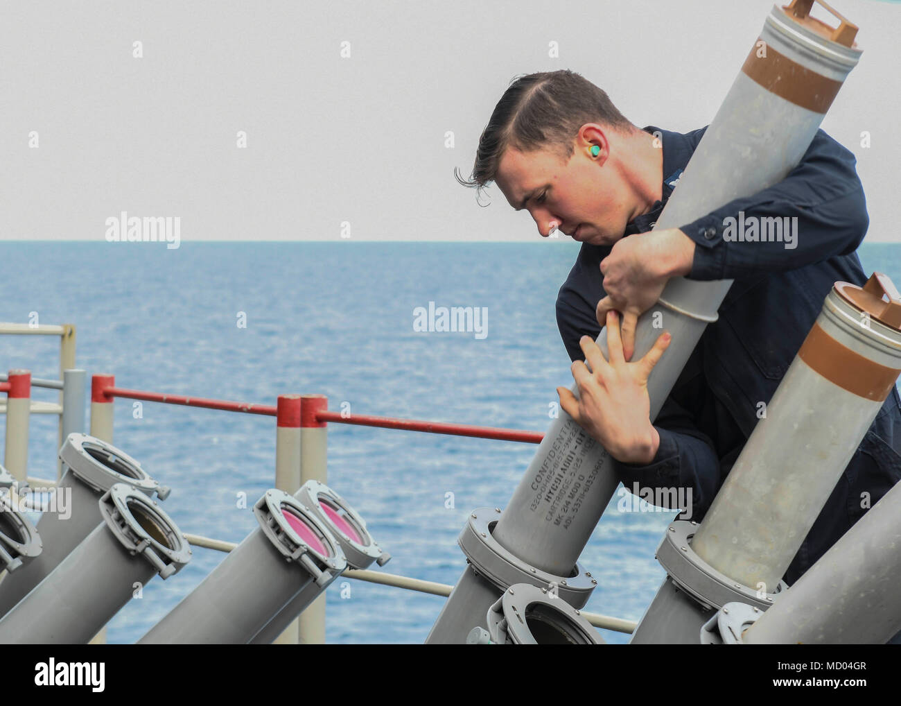 180308-N-RY670-021 PACIFIC OCEAN (March 8, 2018) Cryptologic Technician ...