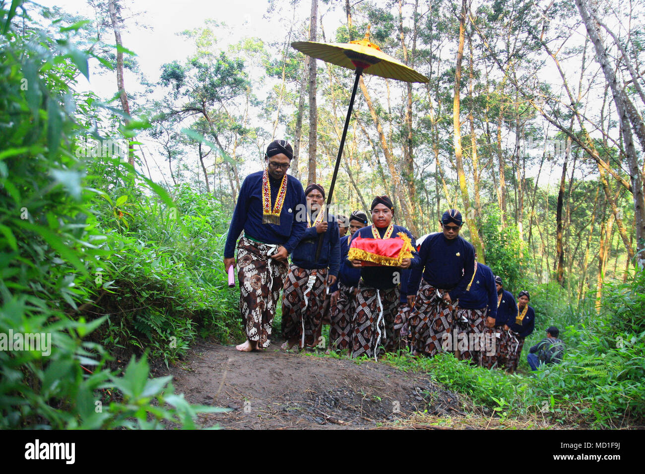 Labuhan ceremony hi-res stock photography and images - Alamy
