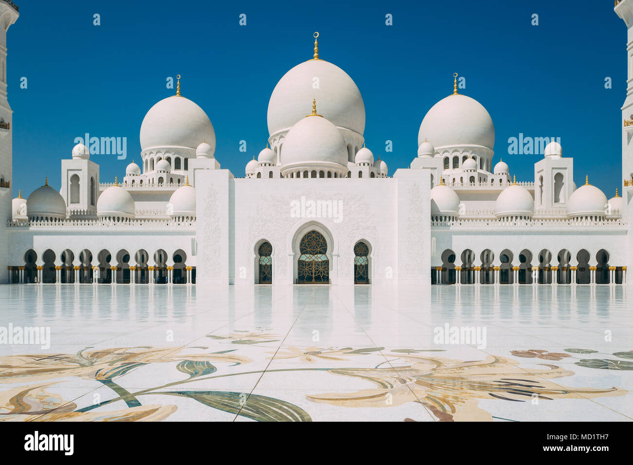 ABU DHABI/UNITED ARAB EMIRATES - MARCH 29th, 2018: Architecture detail ...