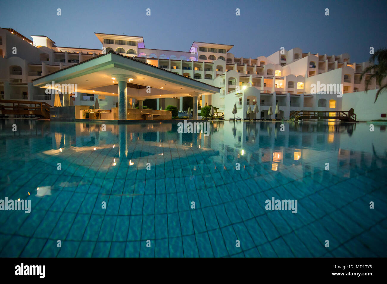 Night illumination in luxury hotel with swim pools at spa and sea resort in summer Stock Photo ...