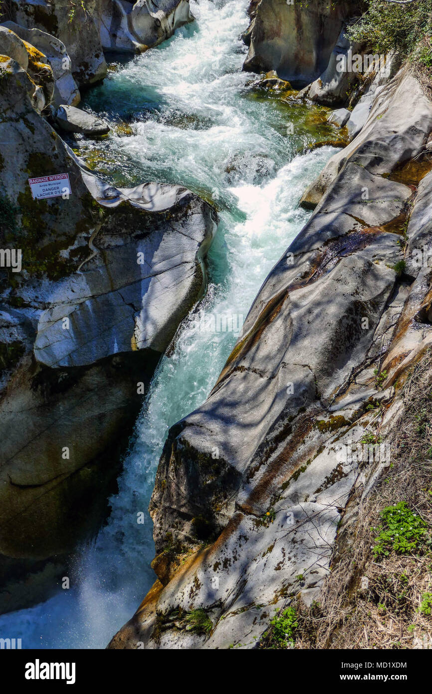 Water cascade hi-res stock photography and images - Alamy