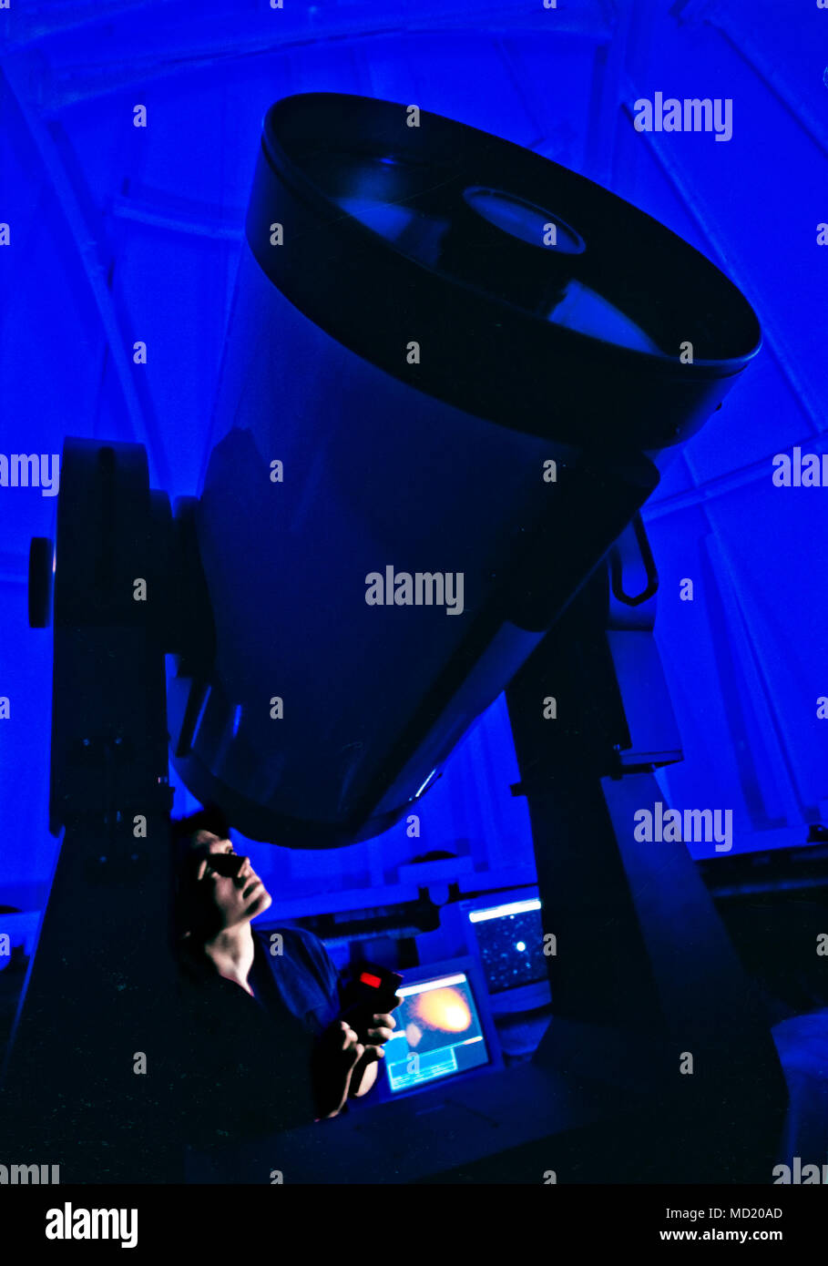 Astronomer telescope woman hi-res stock photography and images - Alamy